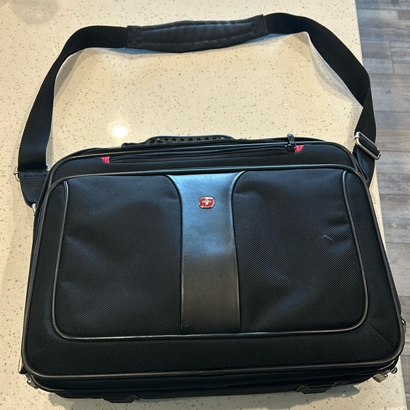 SwissGear | Other | Swiss Gear Over The Shoulder Laptop Bag | Poshmark